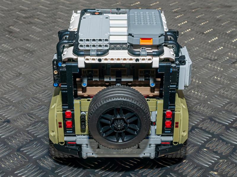 DEFENDER LEGO TECHNIC – Aylmer Motors